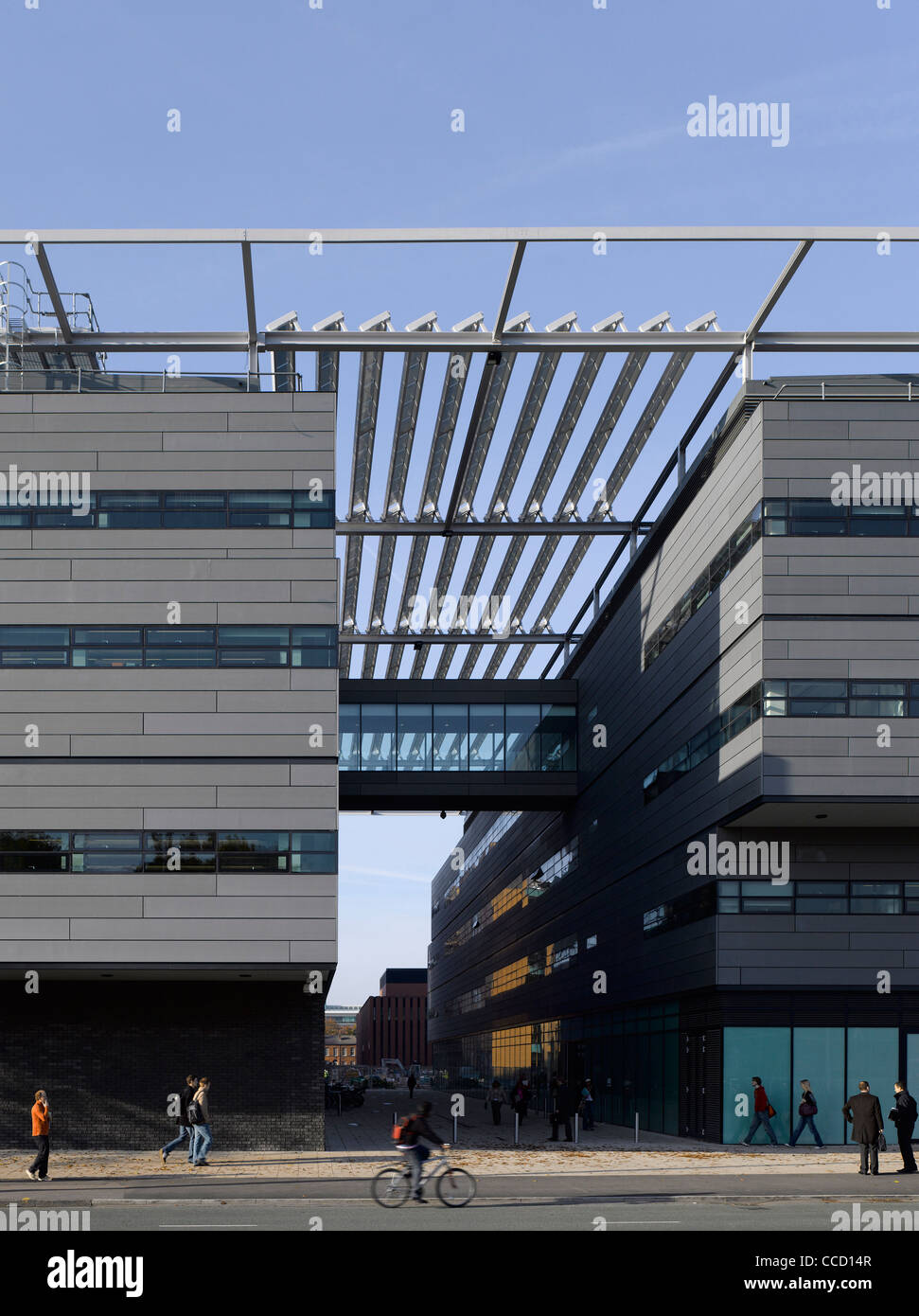 ALAN TURING BUILDING MANCHESTER UNIVERSITY SHEPPARD ROBSON EXTERIOR ...