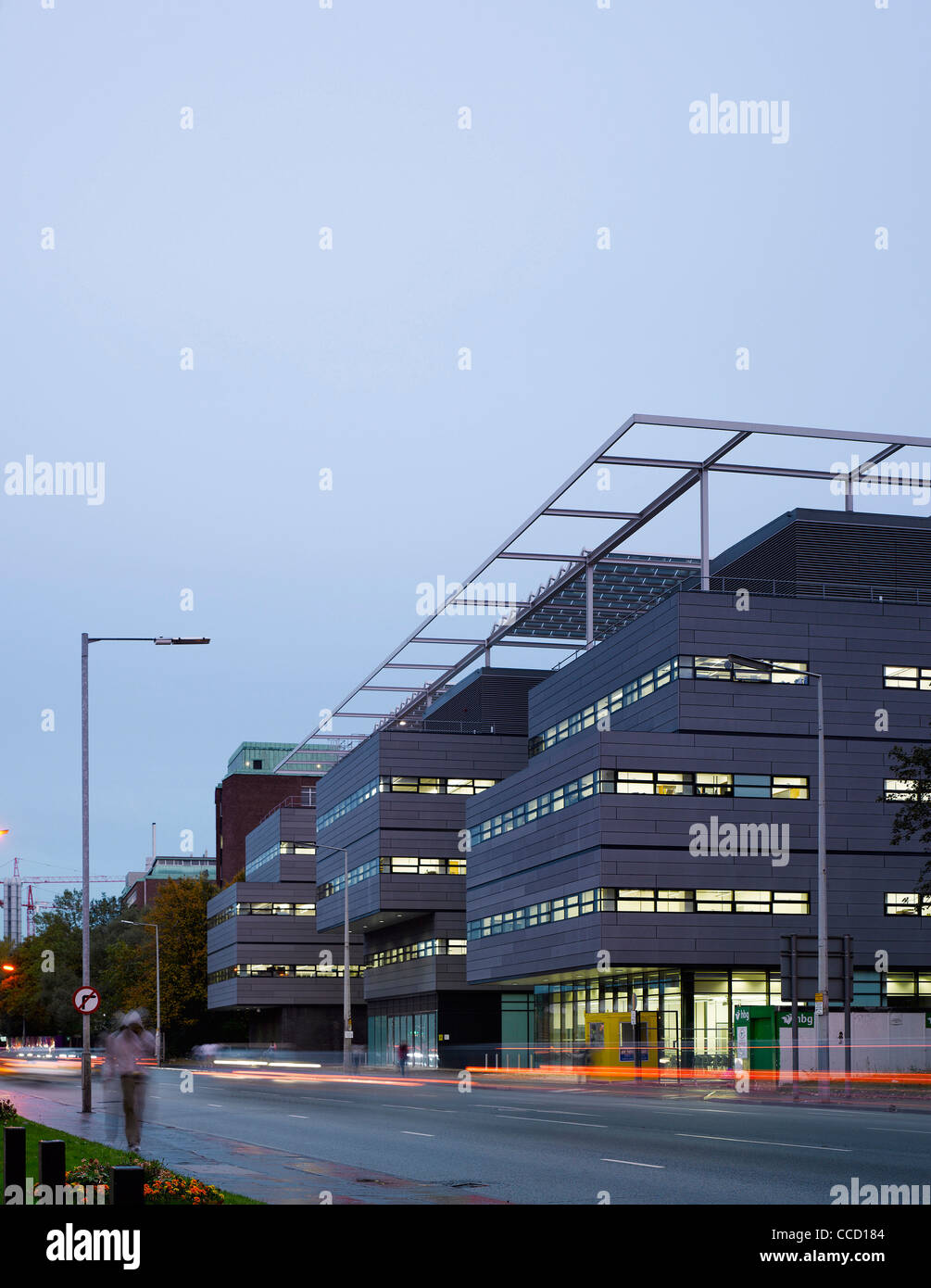 ALAN TURING BUILDING MANCHESTER UNIVERSITY SHEPPARD ROBSON EXTERIOR ...