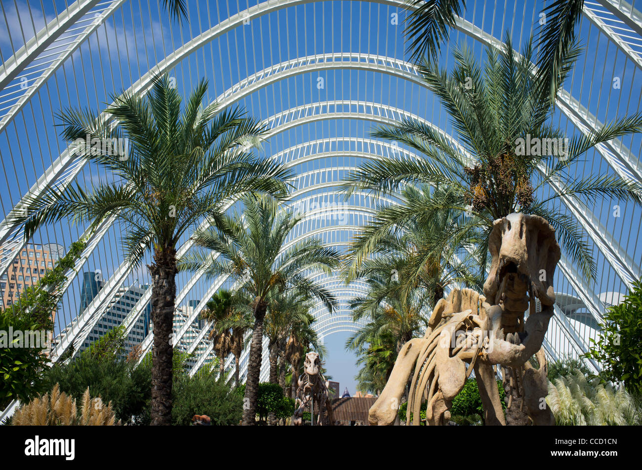 Robotic dinosaurs at the Umbracle, City of Arts and Sciences, Valencia ...