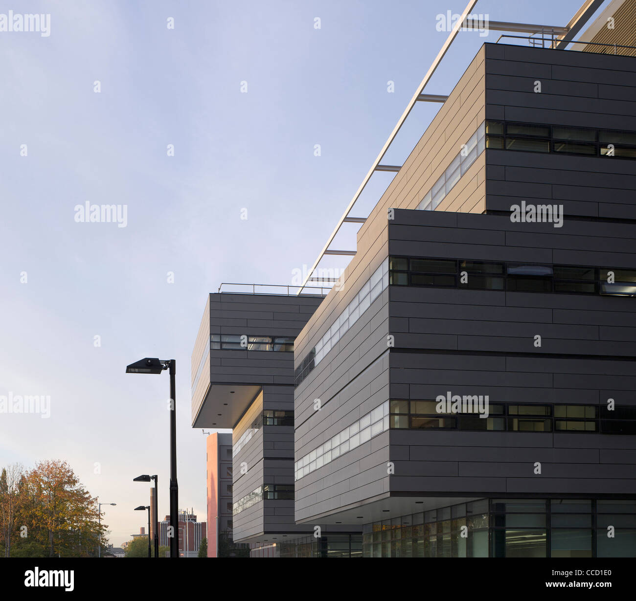 ALAN TURING BUILDING MANCHESTER UNIVERSITY SHEPPARD ROBSON EXTERIOR ...