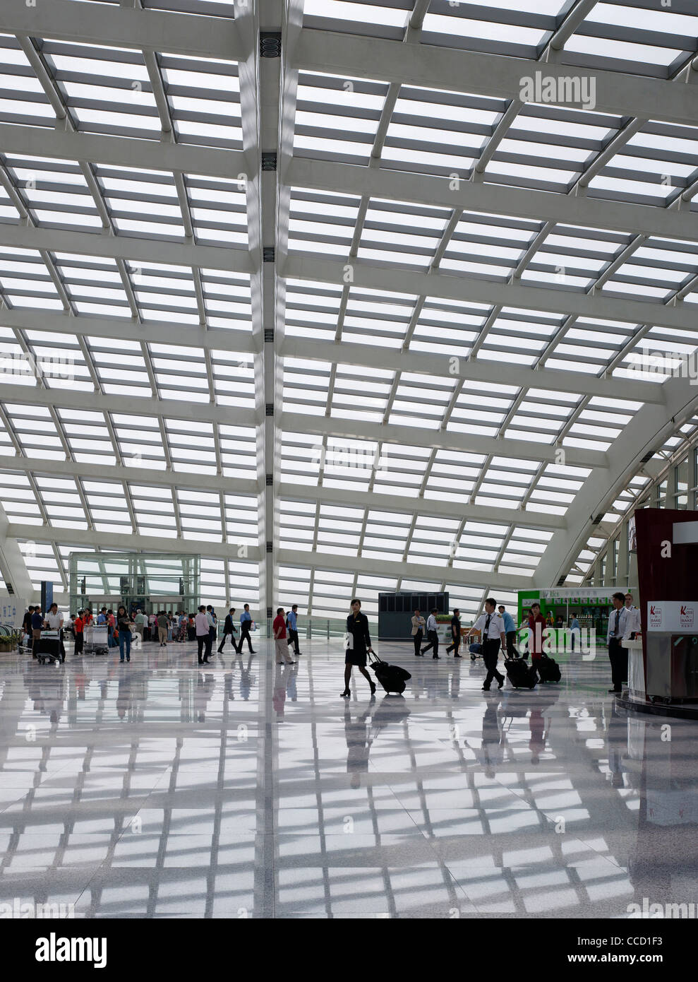 BEIJING CAPITAL INTERNATIONAL AIRPORT FOSTER AND PARTNERS TRAIN ...