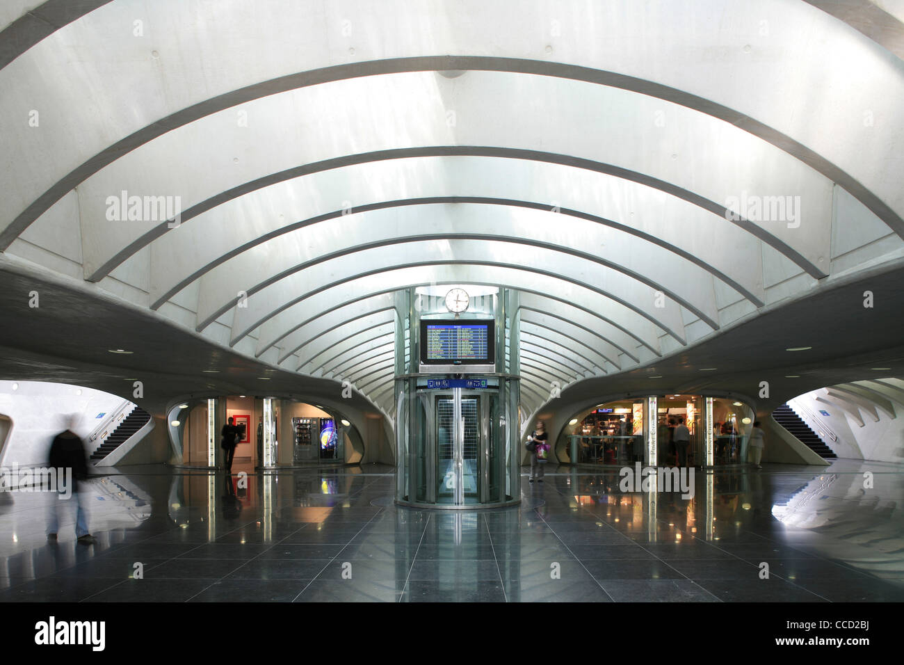 liege guillemins tgv station santiago calatrava liege 2009 interior ...
