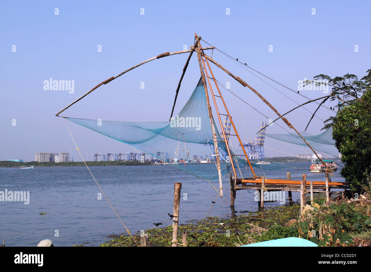 Chinese fishing net kerala india Stock Photo - Alamy