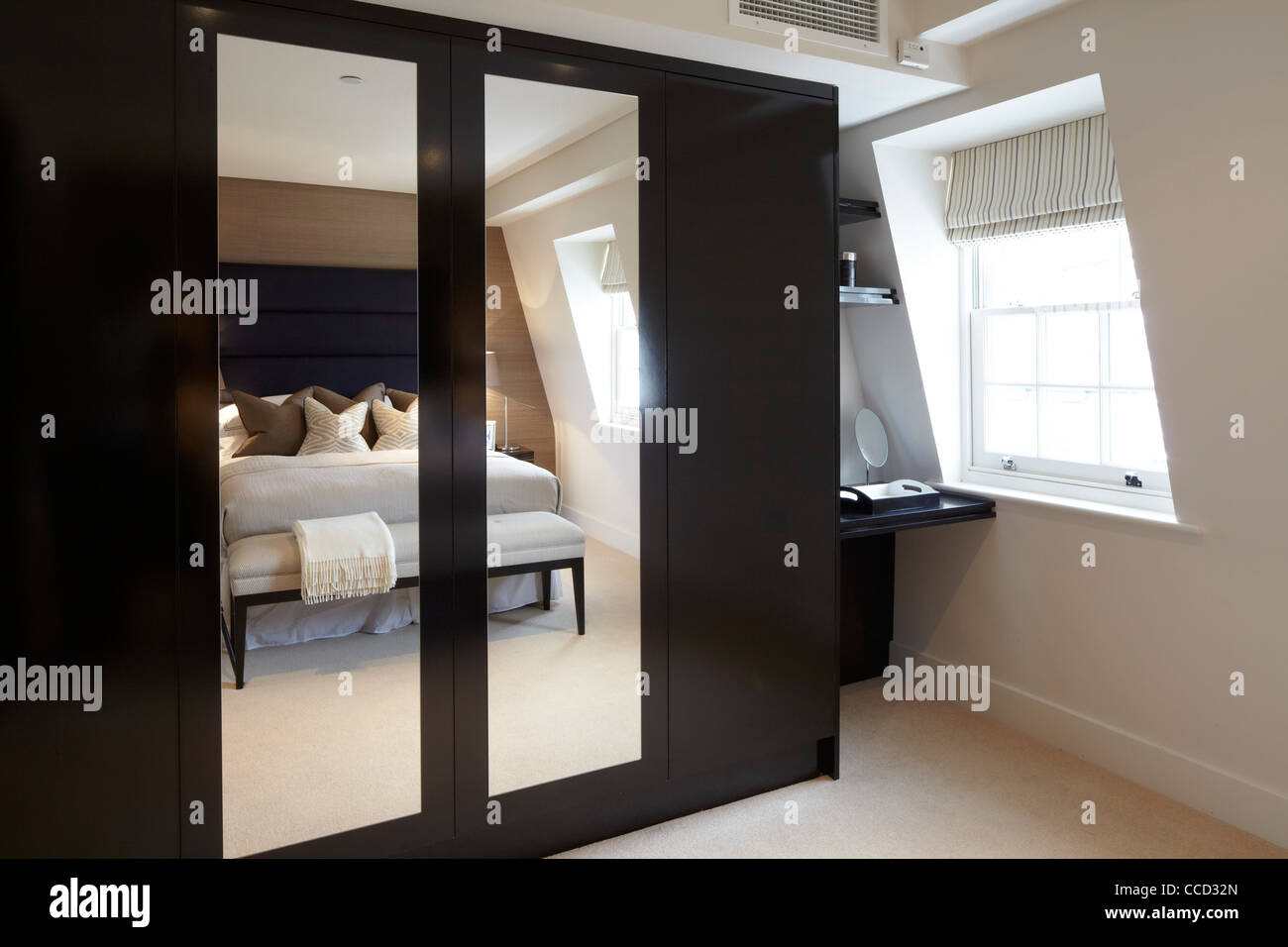 Shillibeer Place London W1 LEIGHTON & HENLEY Stock Photo - Alamy