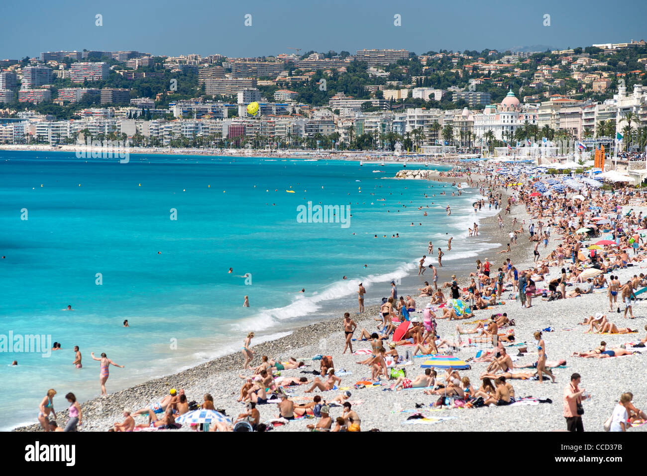 The beach and waters of the Baie des Anges (Bay of Angels) in Nice on ...