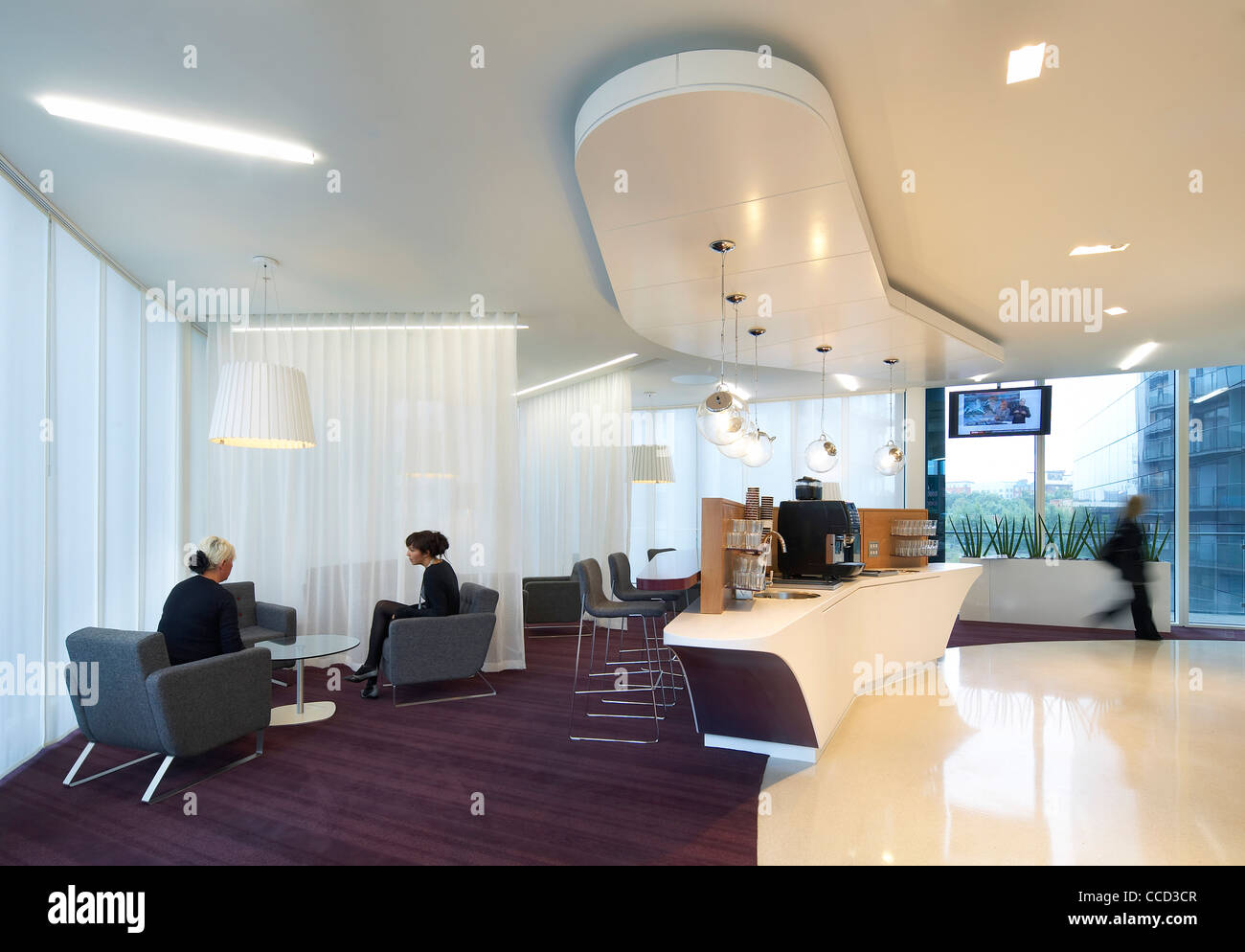 THE PENINSULA, ID:SR/SHEPPARD ROBSON, MANCHESTER, 2010, COFFEE BAR WITH ...