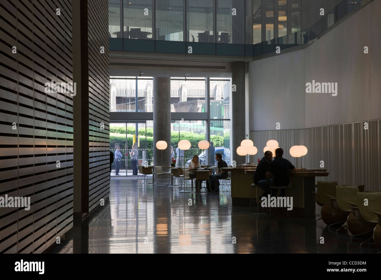 reception looking towards the tate modern Stock Photo - Alamy