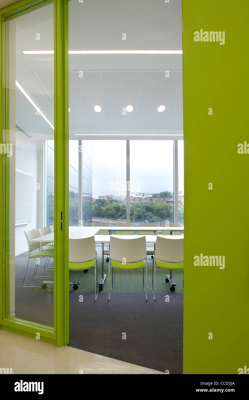 THE PENINSULA, ID:SR/SHEPPARD ROBSON, MANCHESTER, 2010, VIEW THROUGH ...