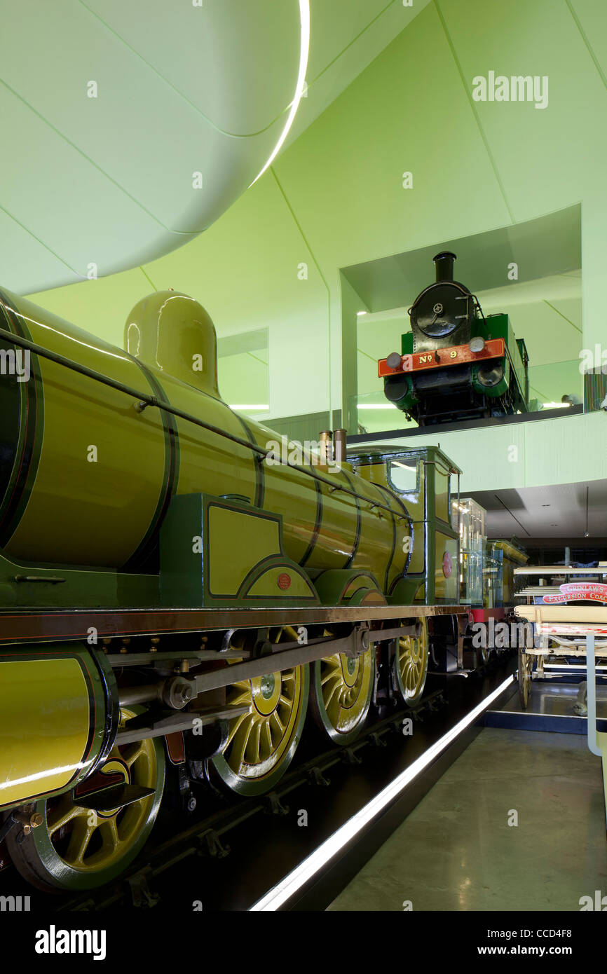 Glasgow museum of transport locomotive hi-res stock photography and ...