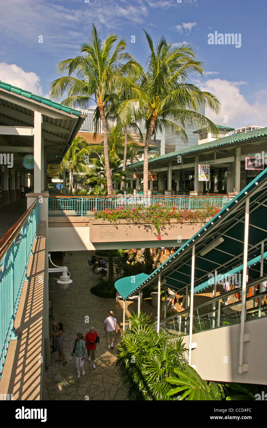 Aloha Tower Market Place, Honolulu, Hawaii, USA Stock Photo - Alamy