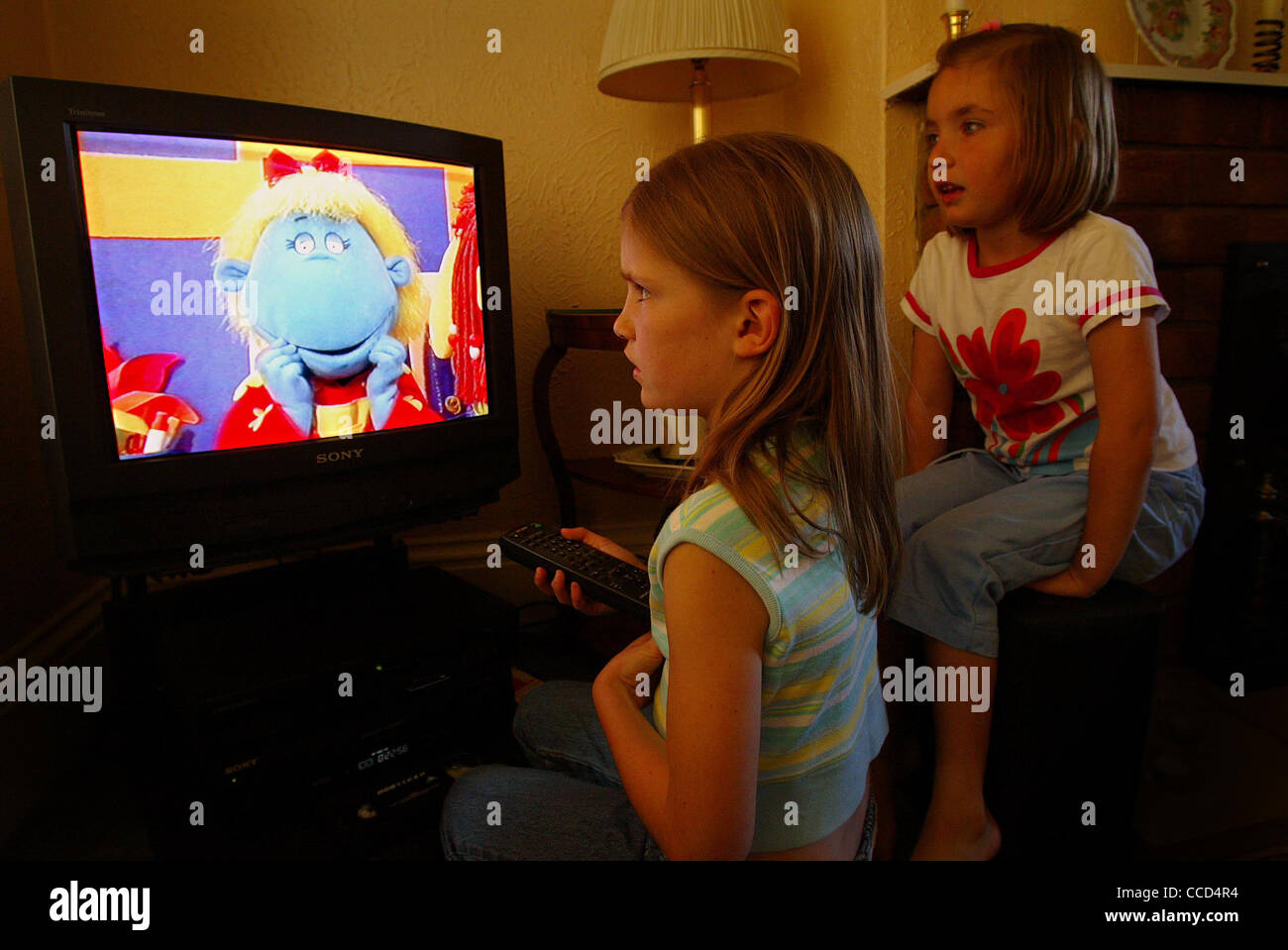 Children watching television Stock Photo - Alamy