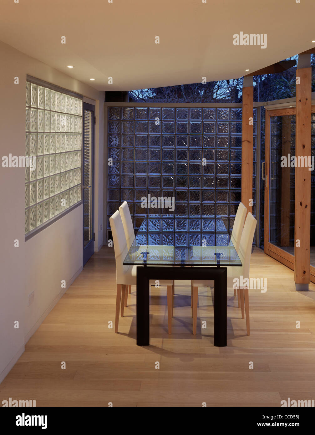 PRIVATE HOUSE DINING ROOM Stock Photo - Alamy