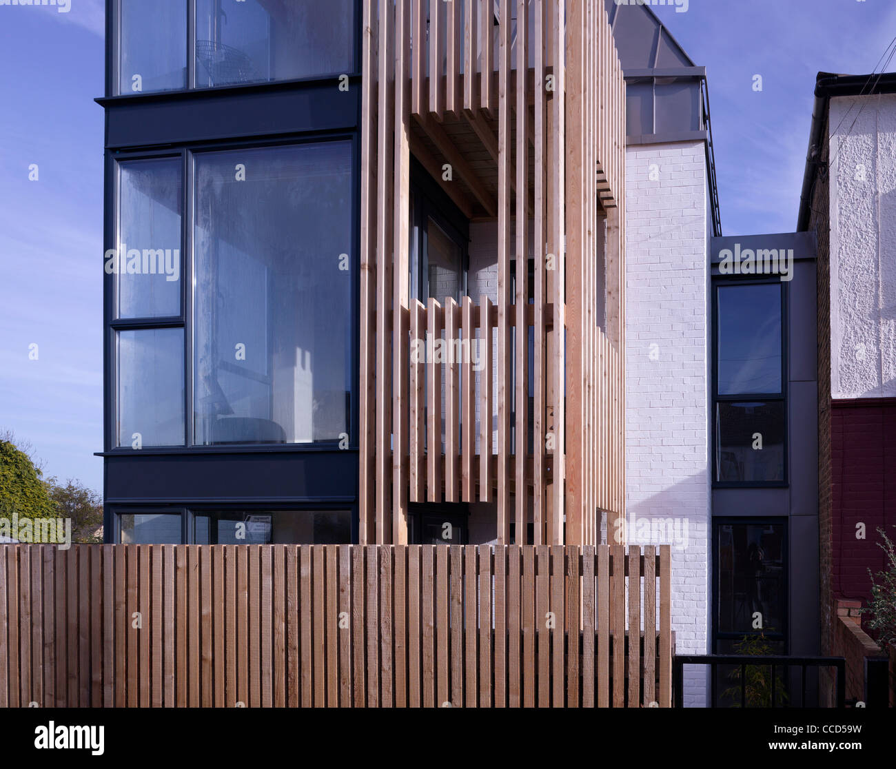 Timber cladding detail hi-res stock photography and images - Alamy