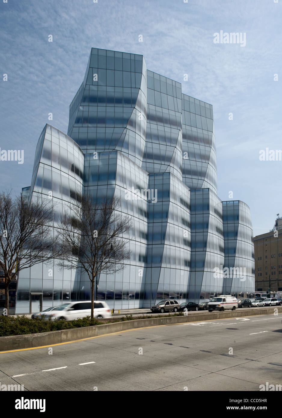 Iac Glass Office Building High Resolution Stock Photography and Images ...
