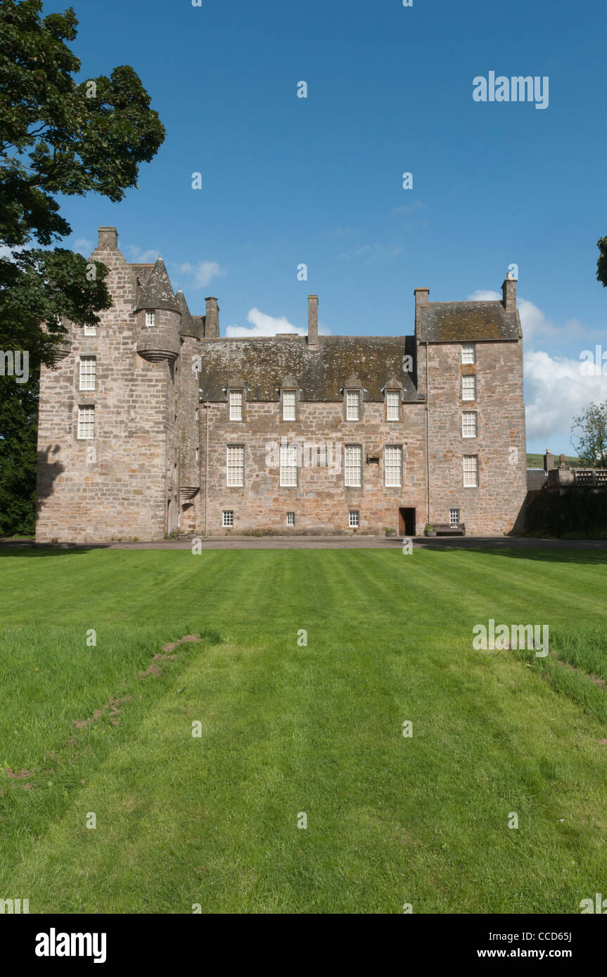 Kellie Castle Scotland High Resolution Stock Photography and Images - Alamy
