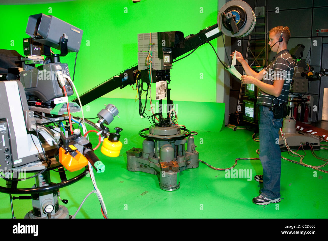 News tv studio set hi-res stock photography and images - Alamy