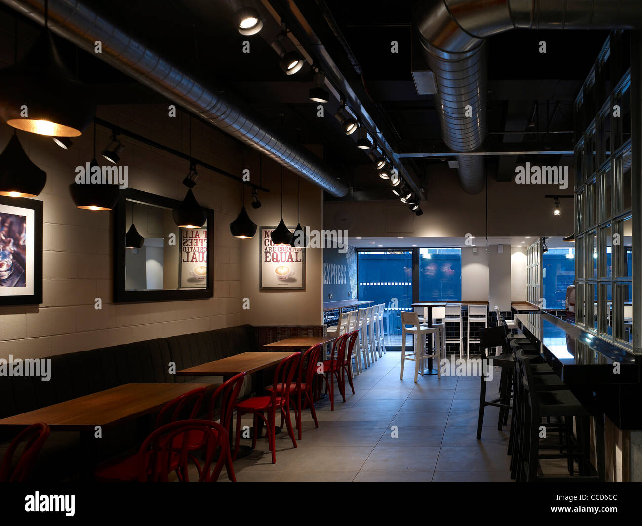 Costa coffee bar london hi-res stock photography and images - Alamy