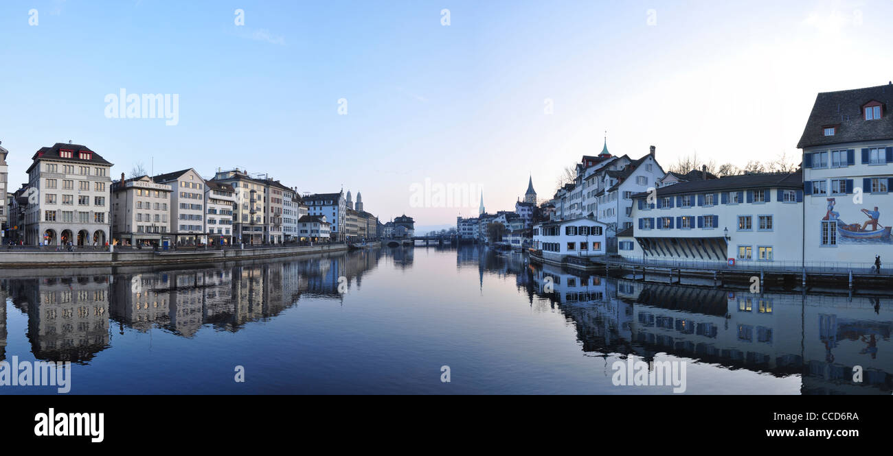 This is the peaceful cityscape of Zurich, like floating on the water ...
