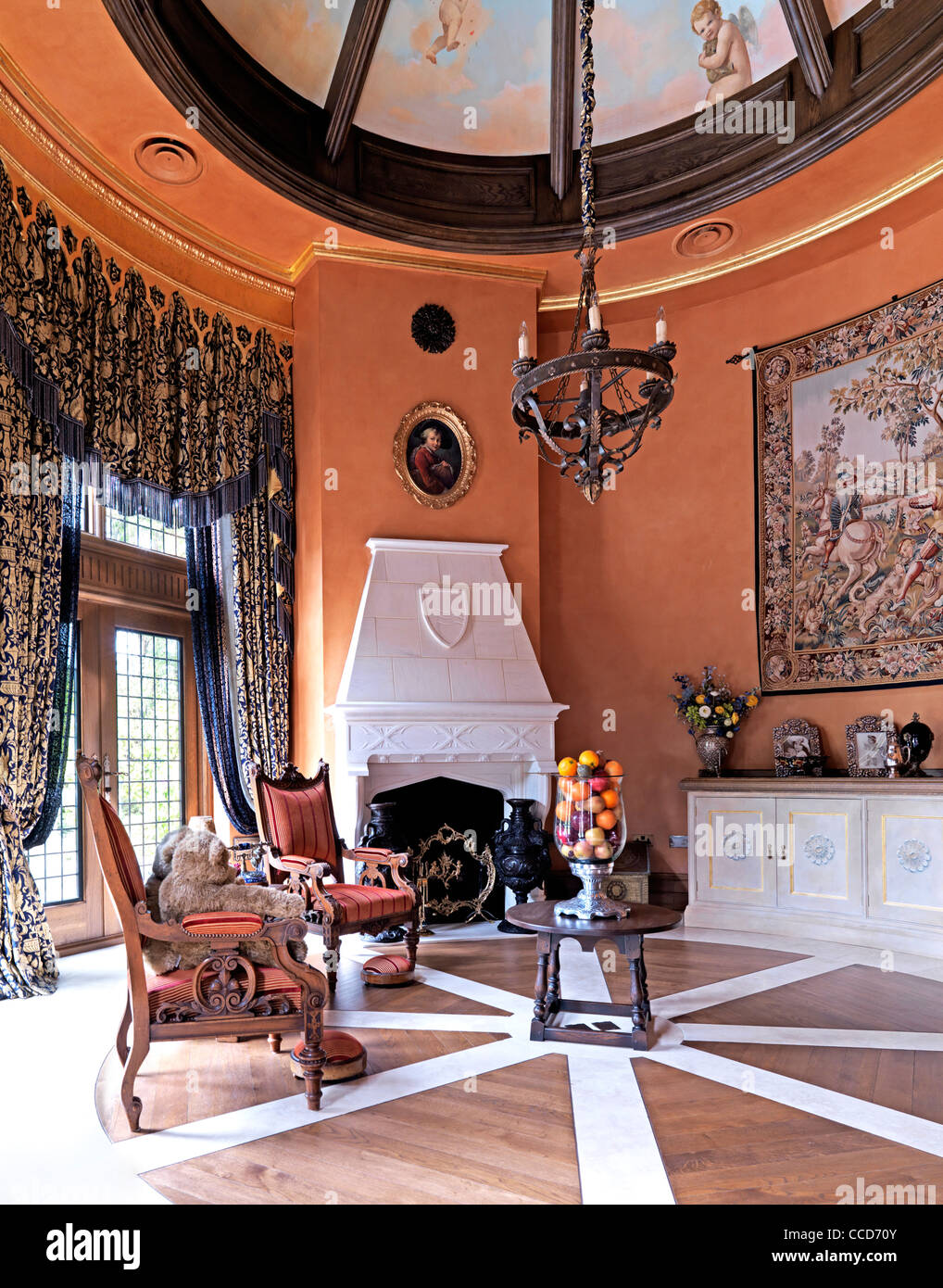 HALCYON HALL, RADLETT, UNITED KINGDOM, 2009 Stock Photo - Alamy