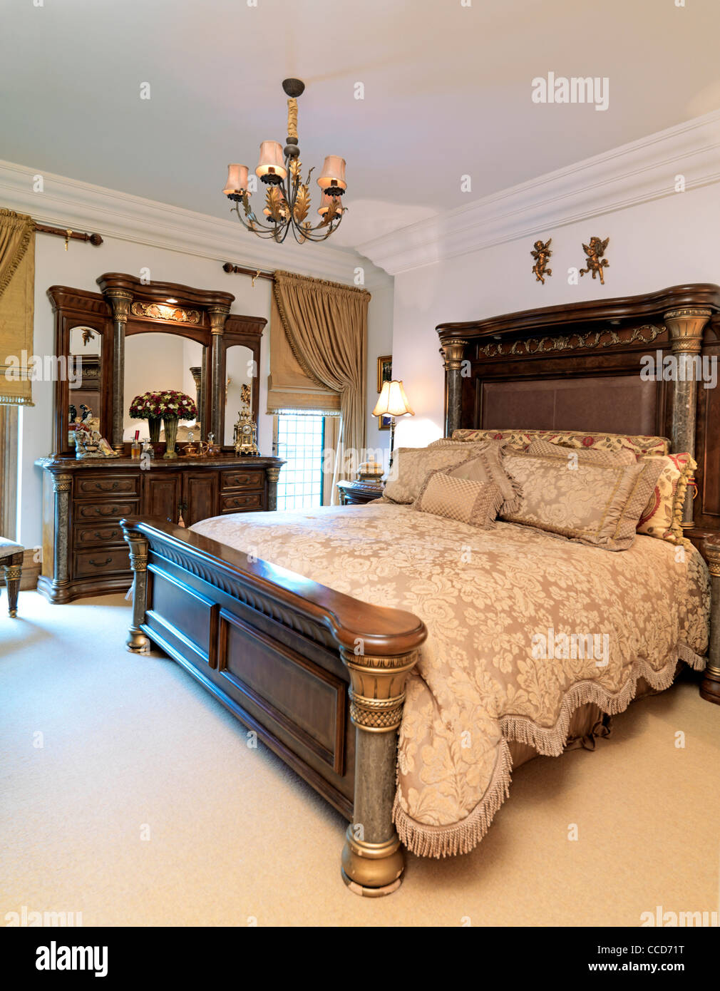 Halcyon hall hi-res stock photography and images - Alamy