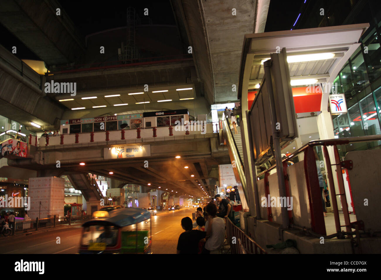 BTS railway at Siam BTS Station in Bangkok Stock Photo - Alamy