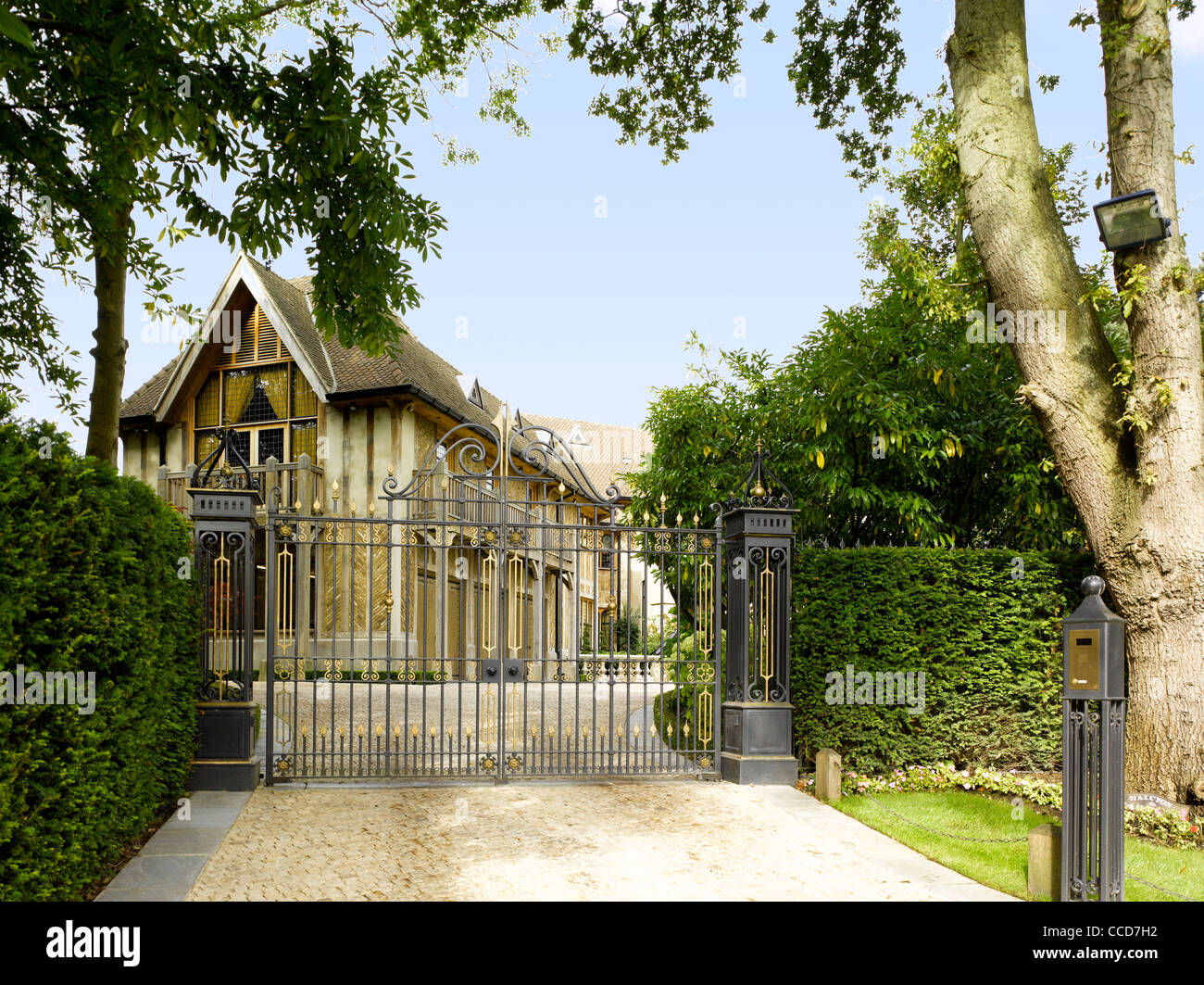 Halcyon Hall, Private House, McGuire Architecture and Design, Radlett ...