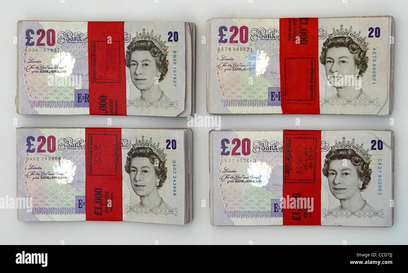 Twenty Pound notes Stock Photo - Alamy