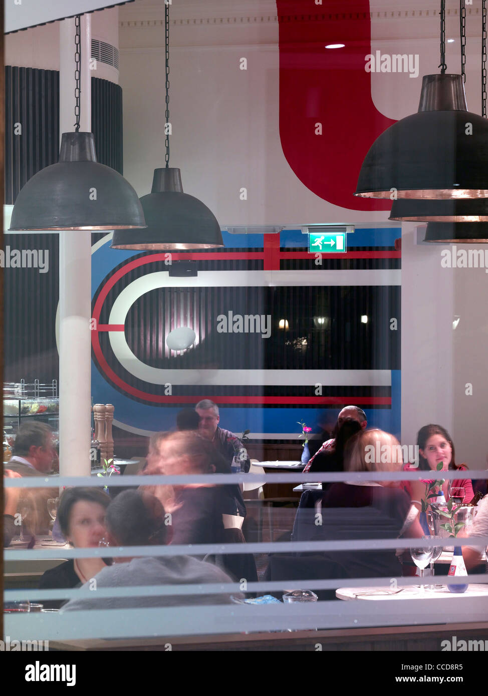 Pizza express restaurant interior hi-res stock photography and images ...