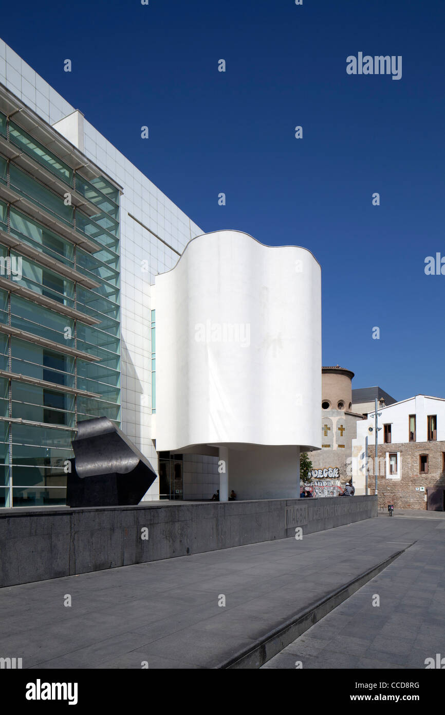 MACBA, BARCELONA MUSEUM OF CONTEMPORARY ART by Richard Meier Stock ...