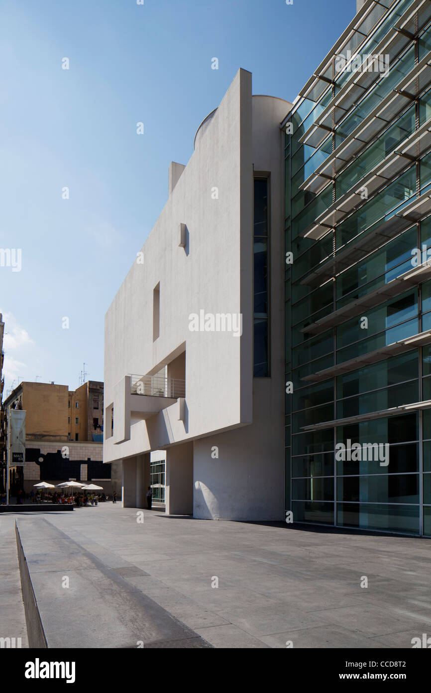 MACBA, BARCELONA MUSEUM OF CONTEMPORARY ART by Richard Meier Stock ...