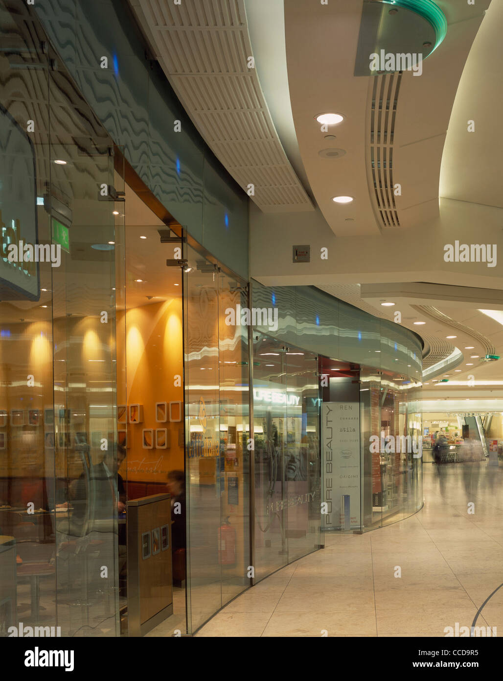 Basement construction uk hi-res stock photography and images - Alamy