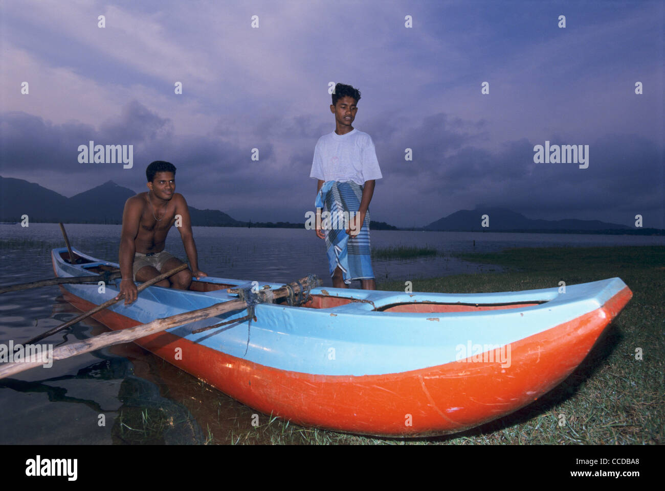 Traditional fishing boat, Dambulla lake, Sri Lanka Stock Photo - Alamy