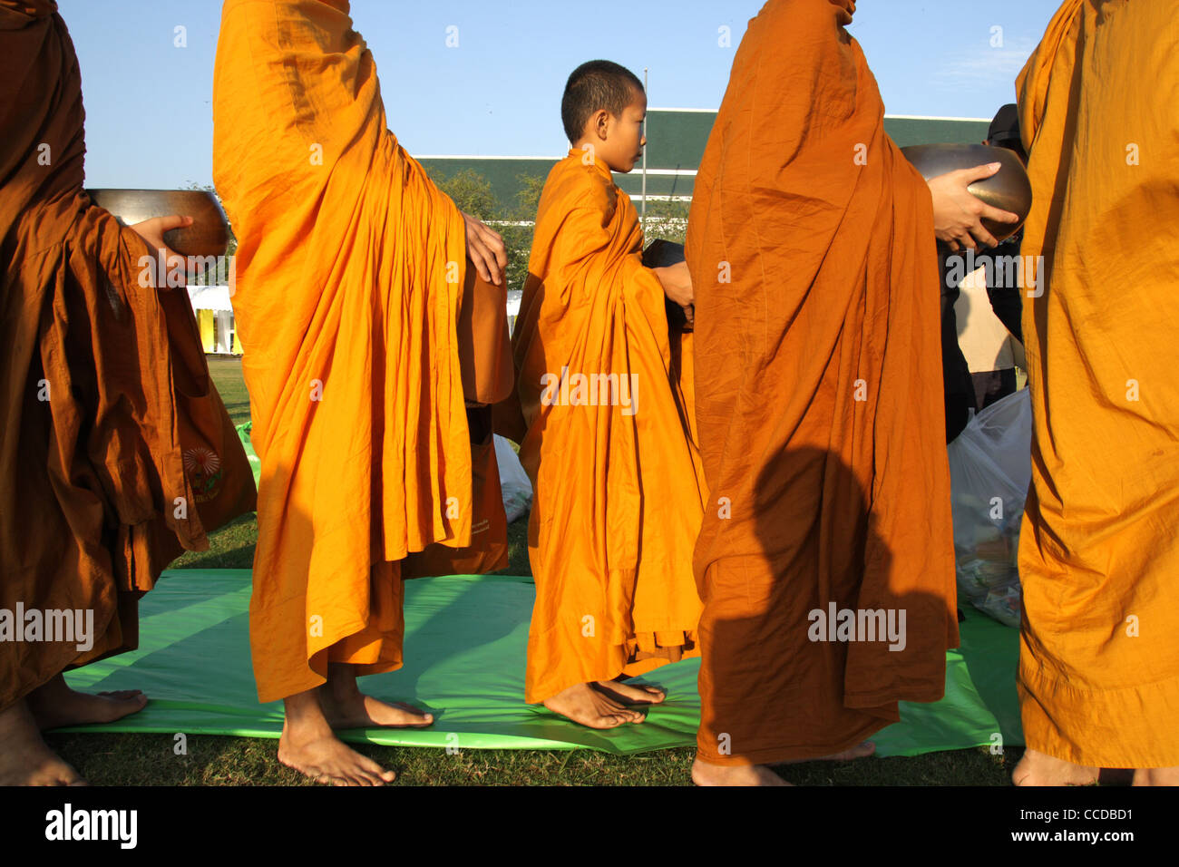 Thai Buddhist monks Stock Photo - Alamy