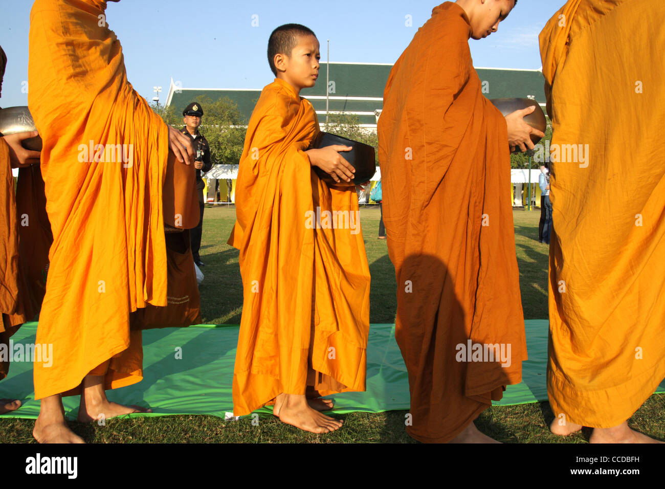 Thai Buddhist monks Stock Photo - Alamy