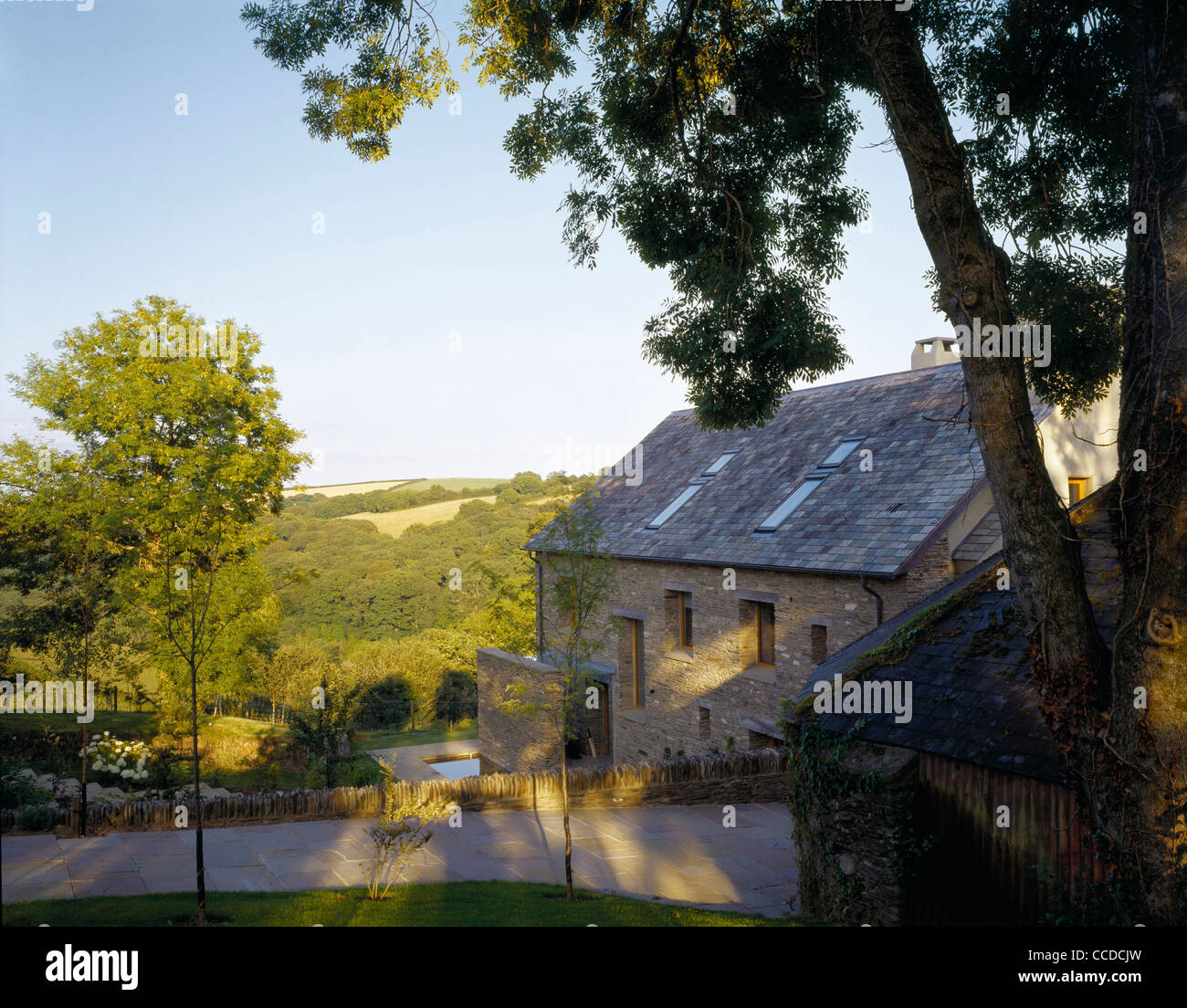PRIVATE HOUSE HIGH VIEW OF NORTH ELEVATION Stock Photo - Alamy