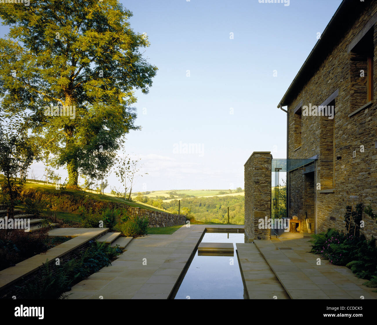 PRIVATE HOUSE FRONT OF HOUSE WITH WATER Stock Photo - Alamy