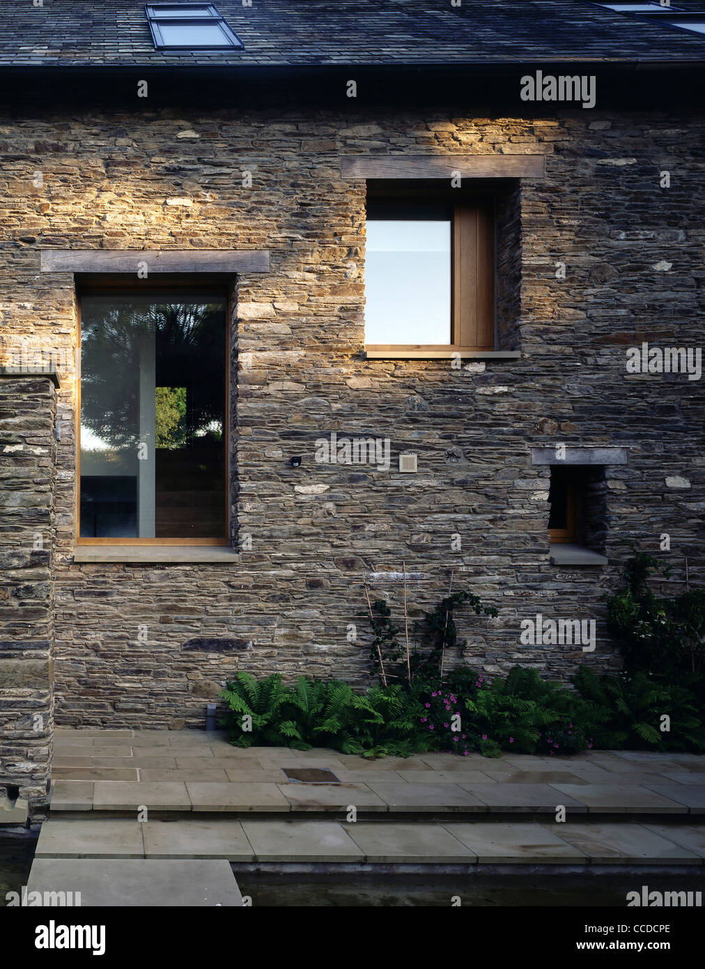 PRIVATE HOUSE FRONT DETAIL Stock Photo - Alamy