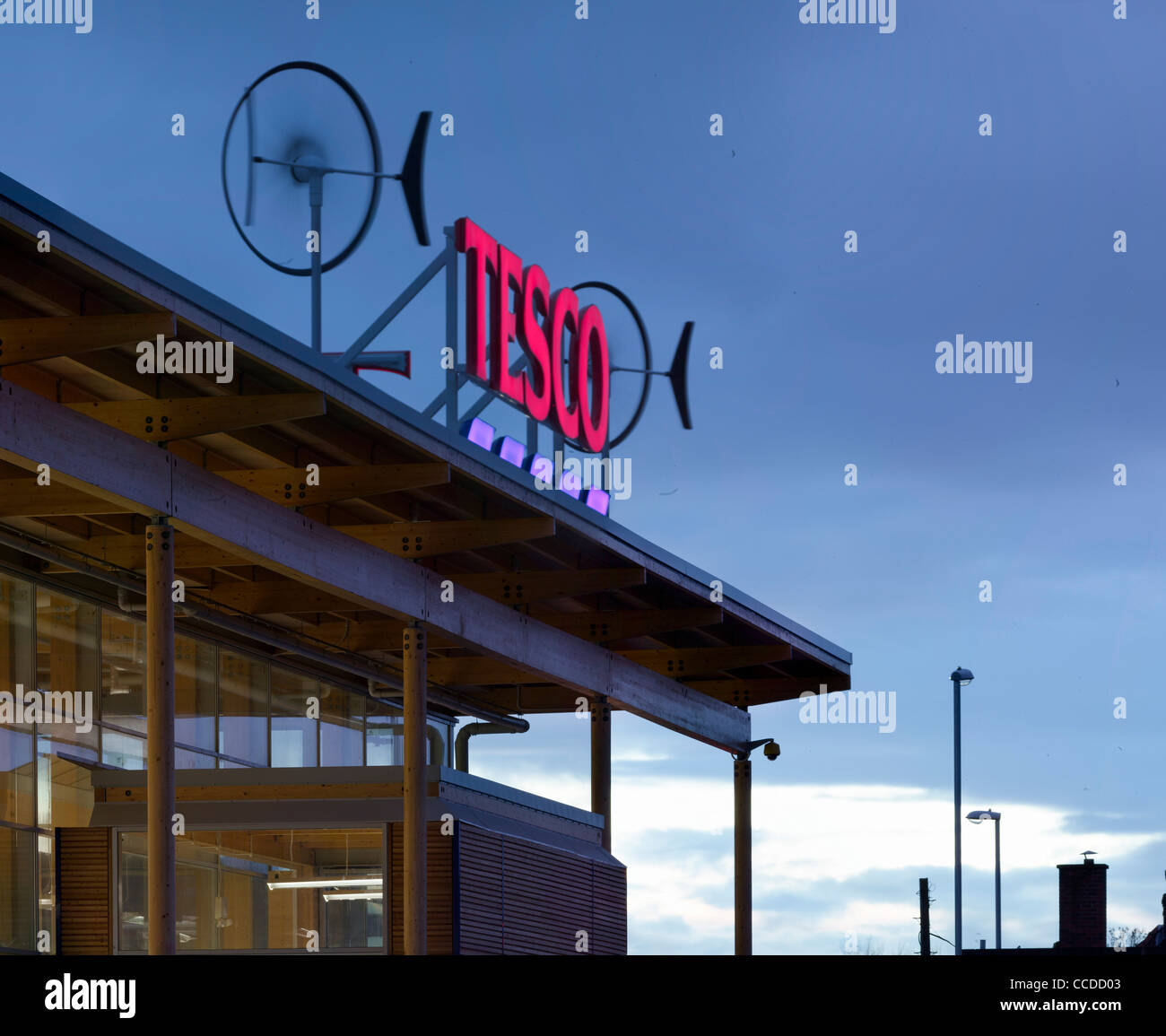 tesco cheetham hill manchester michael aukett architects 2009 energy ...
