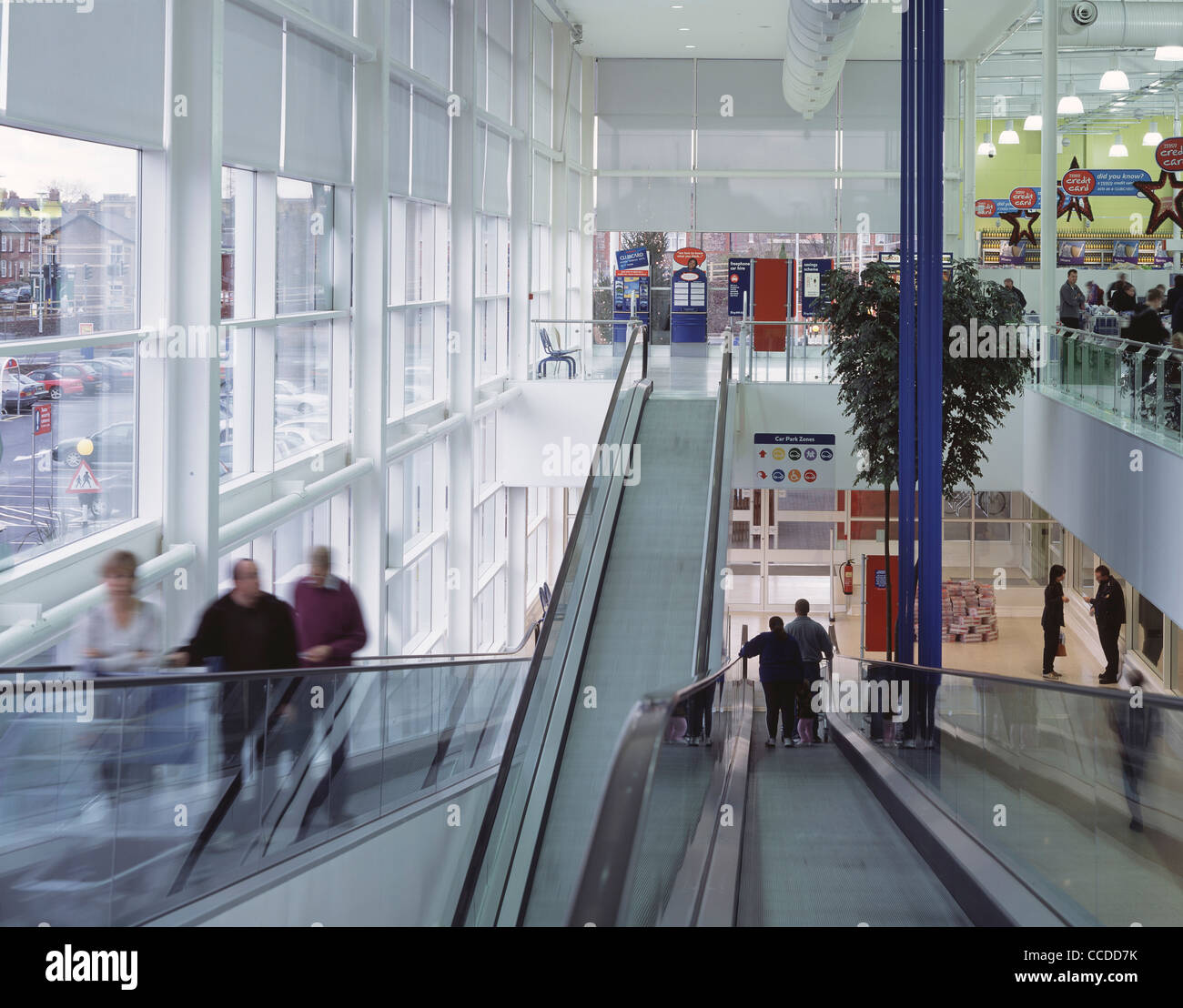 Travelators hi-res stock photography and images - Alamy
