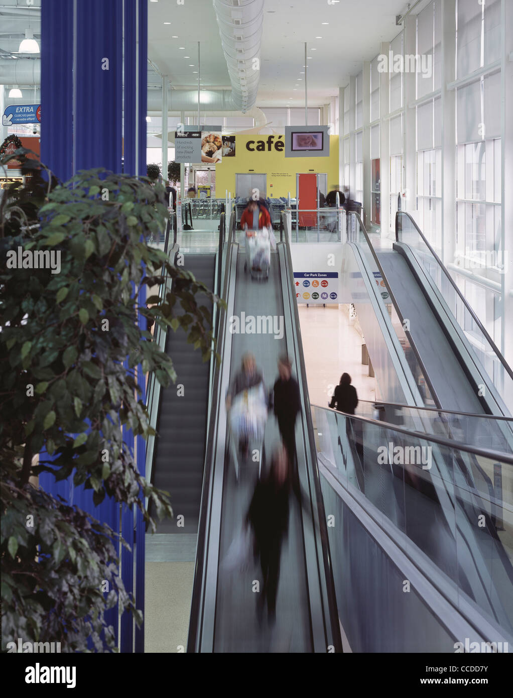 Tesco interior hi-res stock photography and images - Alamy