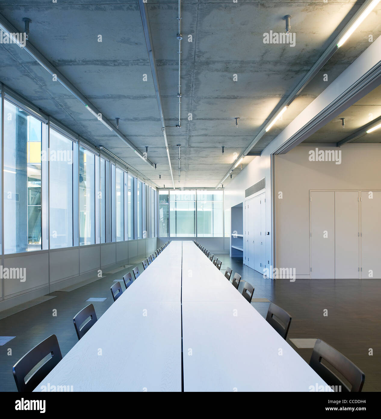 Table talk hi-res stock photography and images - Alamy