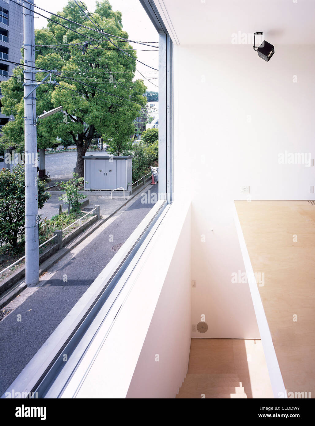 BIG WINDOW HOUSE WINDOW IN MOTION Stock Photo - Alamy