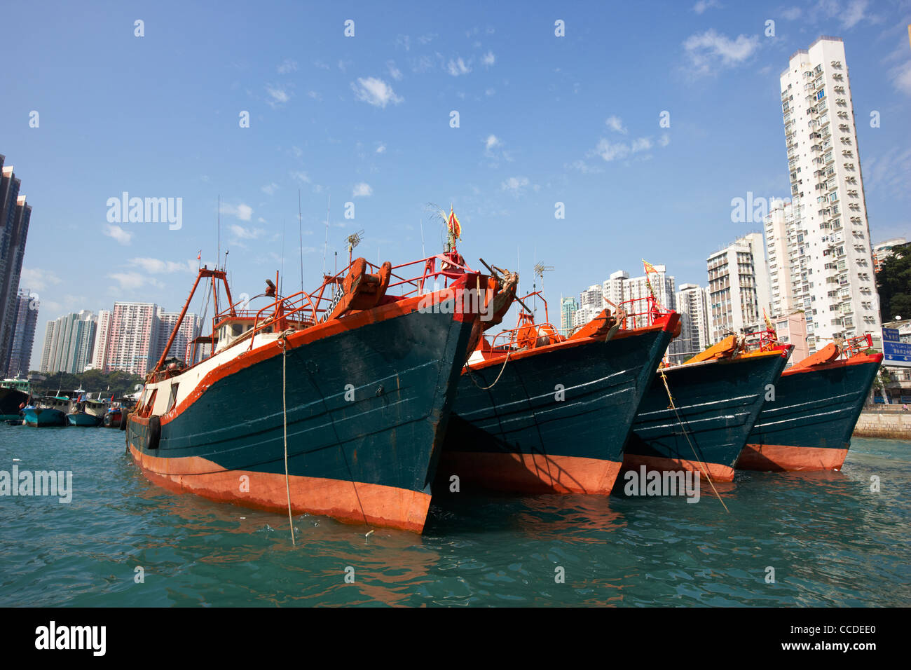 Chinese row boats hi-res stock photography and images - Alamy