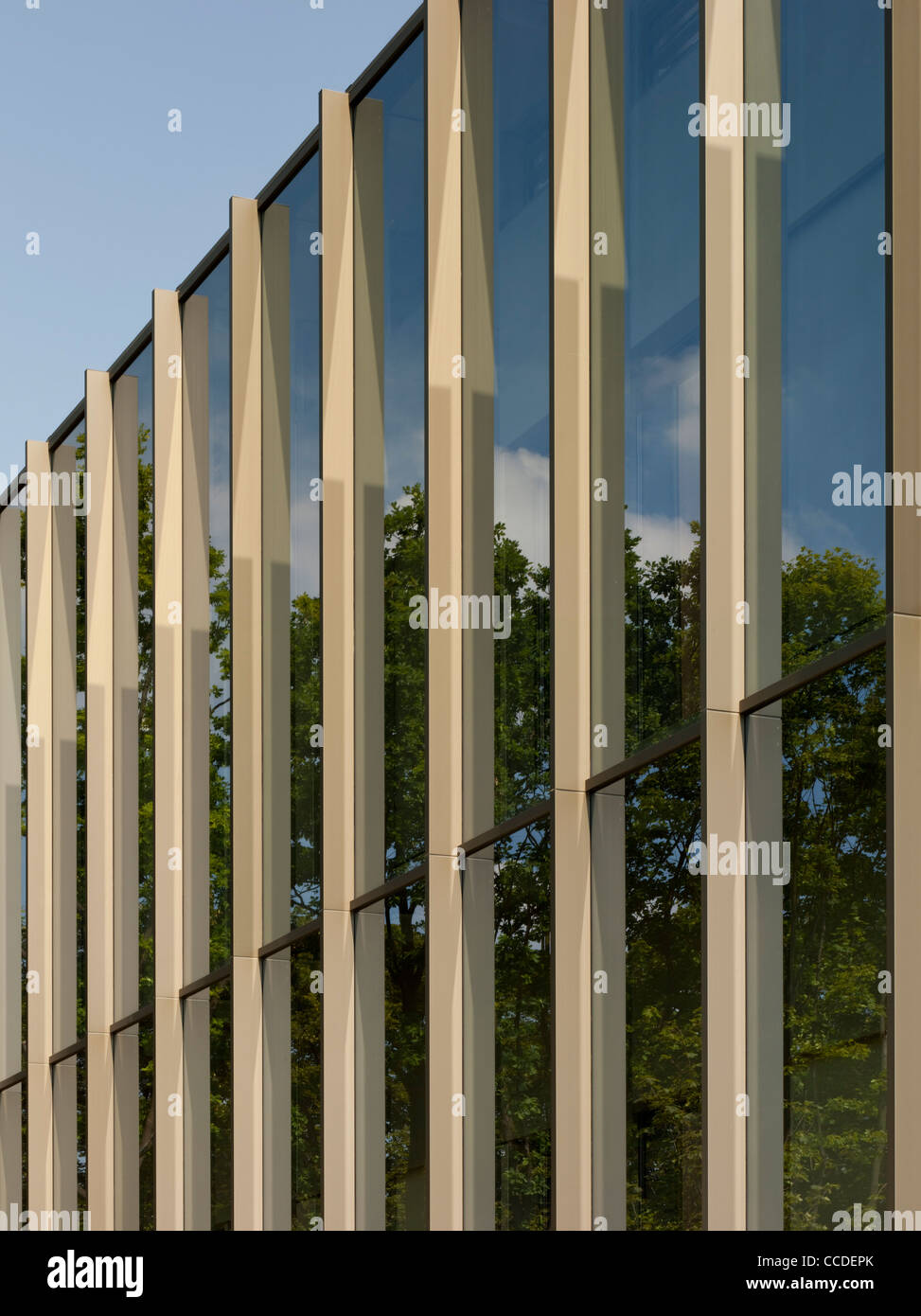 british embassy, tony fretton architects, warsaw, 07/07/09 facade ...
