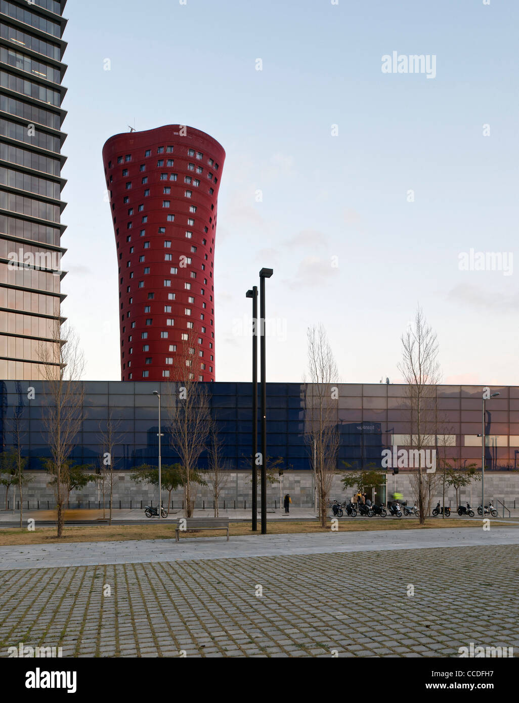 porta fira towers toyo ito b720 arquitectos barcelona spain 2010 hotel ...