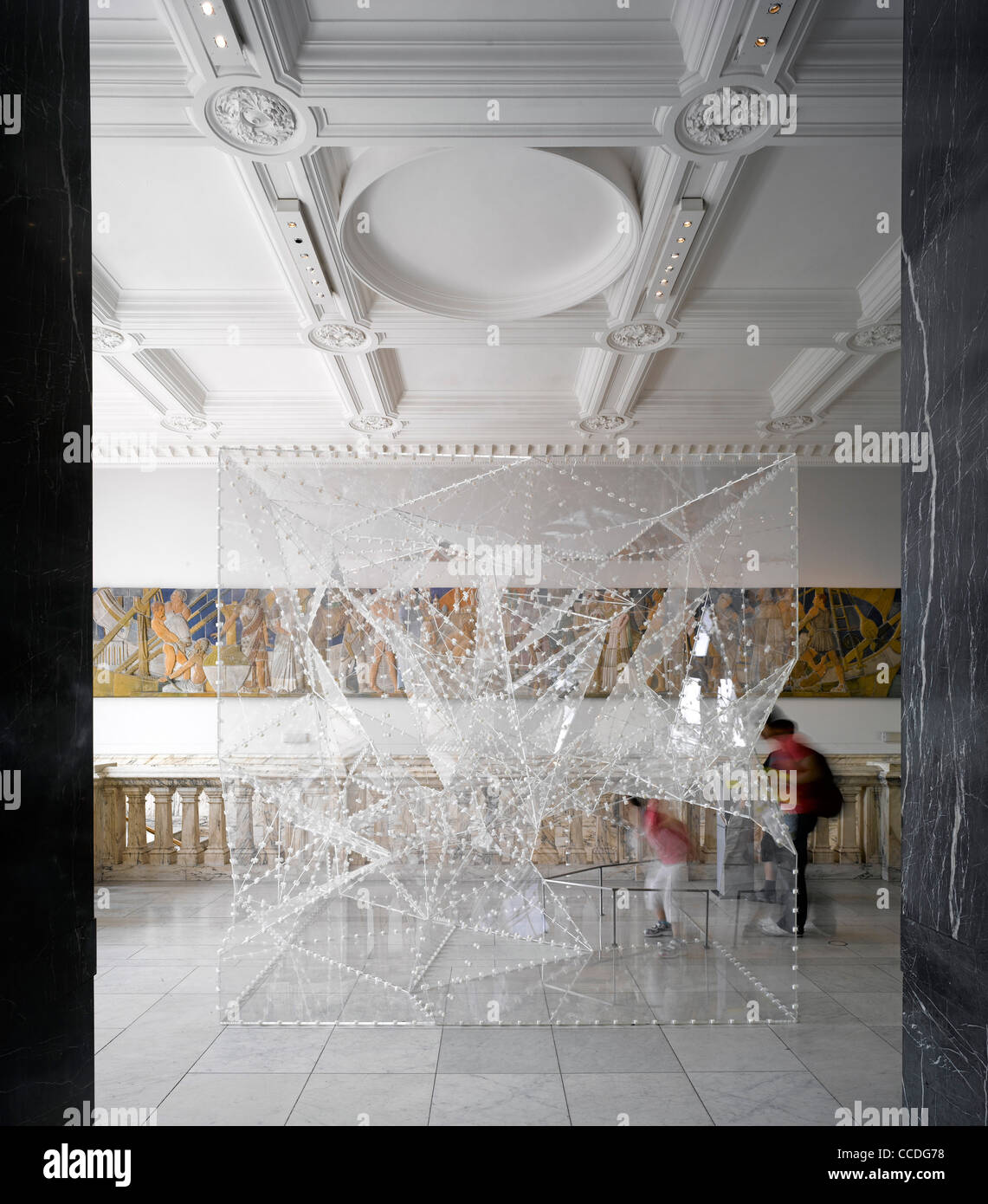 Inside a tree hi-res stock photography and images - Alamy