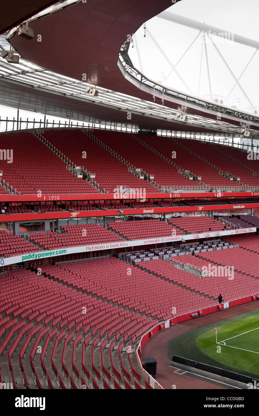 emirates stadium, hok sport, london, 2006, view of pitch and stand ...