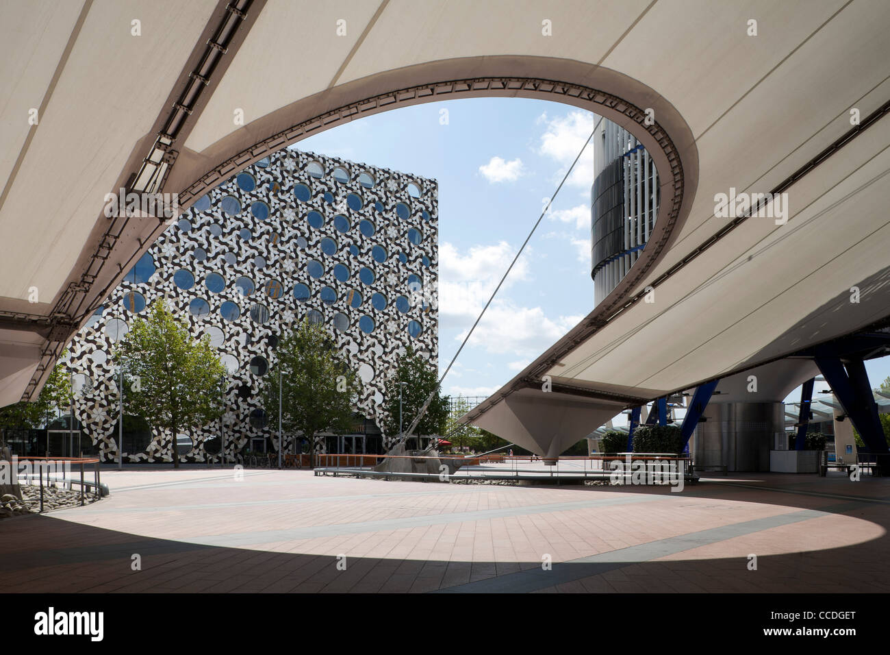Foreign Office Architects Have Completed A Campus For Ravensbourne ...
