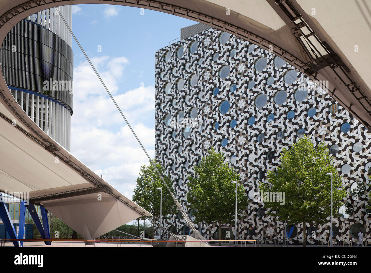 Foreign Office Architects Have Completed A Campus For Ravensbourne ...
