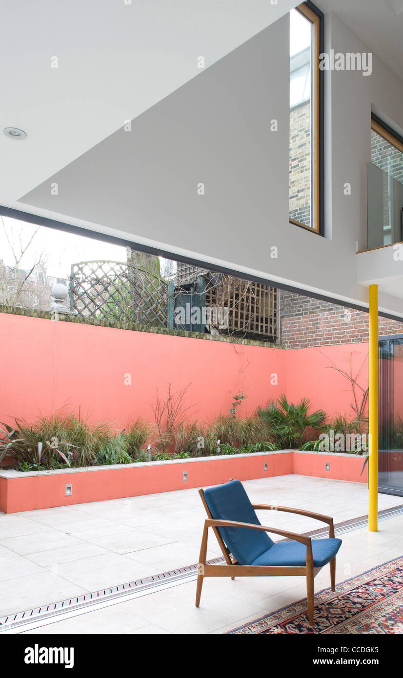 Gap house london hi-res stock photography and images - Alamy